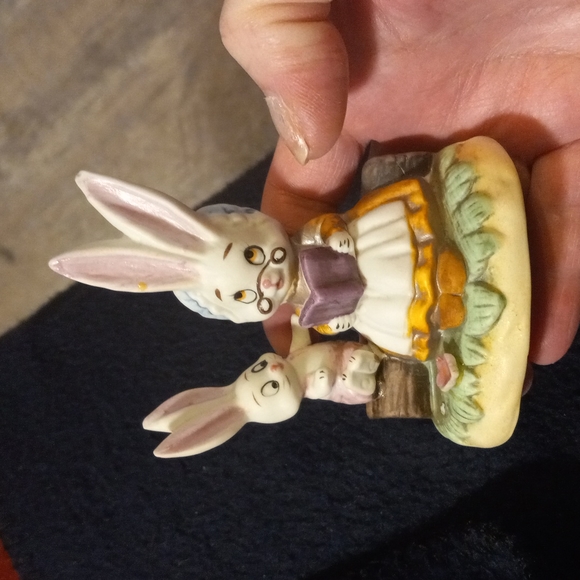 Lefton | Accents | Bunny Family Reading Book On A Log Lefton | Poshmark